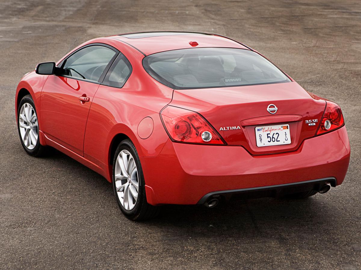 Nissan Altima technical specifications and fuel economy